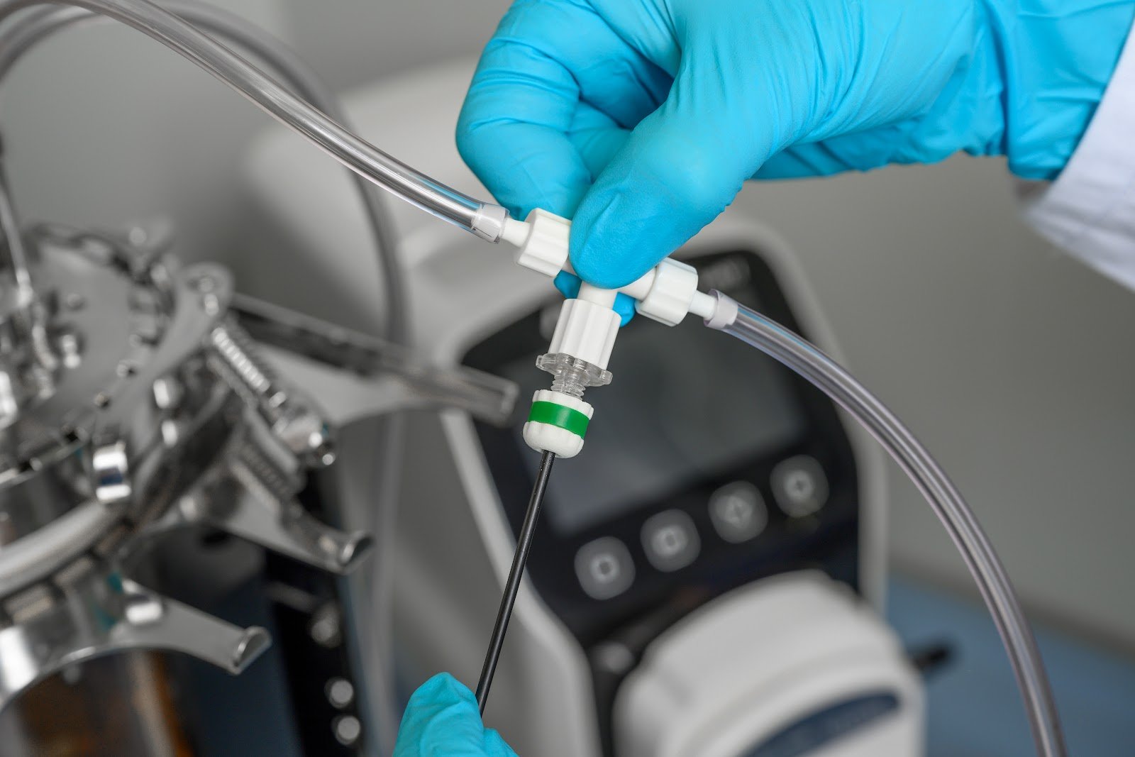 Dissolved Oxygen (DO) Monitoring in Microbial Bioprocessing - sbi